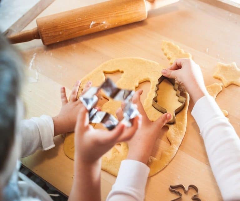 The Role of Play in Early Learning: Strategies for Parents to ...